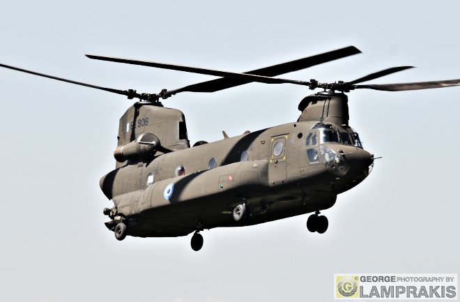 Σωτήρια αεροδιακομιδή επιτόκου από Chinook της Αεροπορίας Στρατού ...