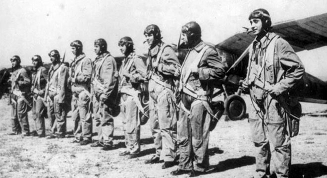 Η δράση και οι καταρρίψεις των Ελλήνων αεροπόρων την πρώτη ημέρα της ...