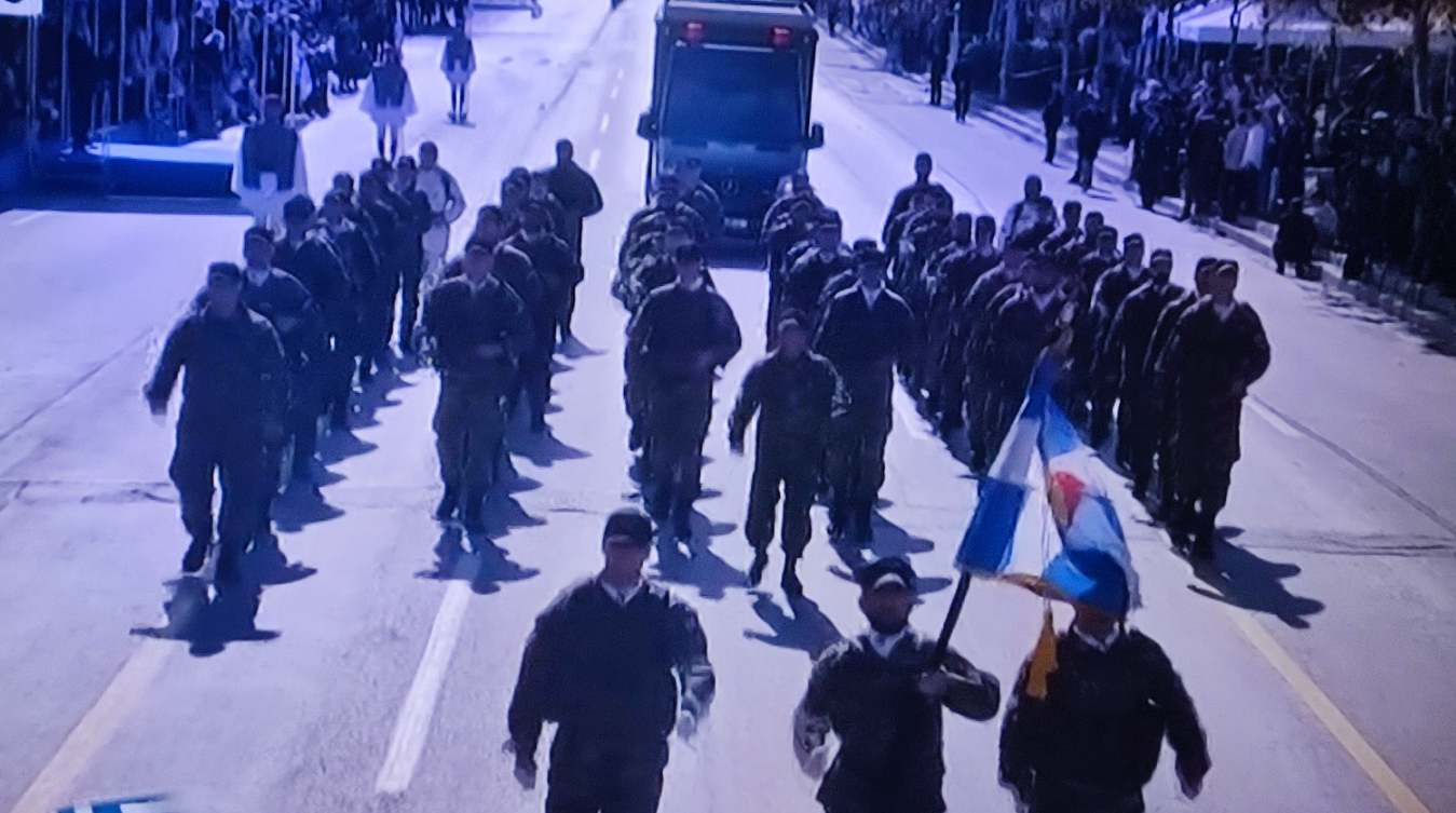 ΛΕΦΕΔ: Εντυπωσίασαν οι Έφεδροι στην παρέλαση της Θεσσαλονίκης (ΒΙΝΤΕΟ ...