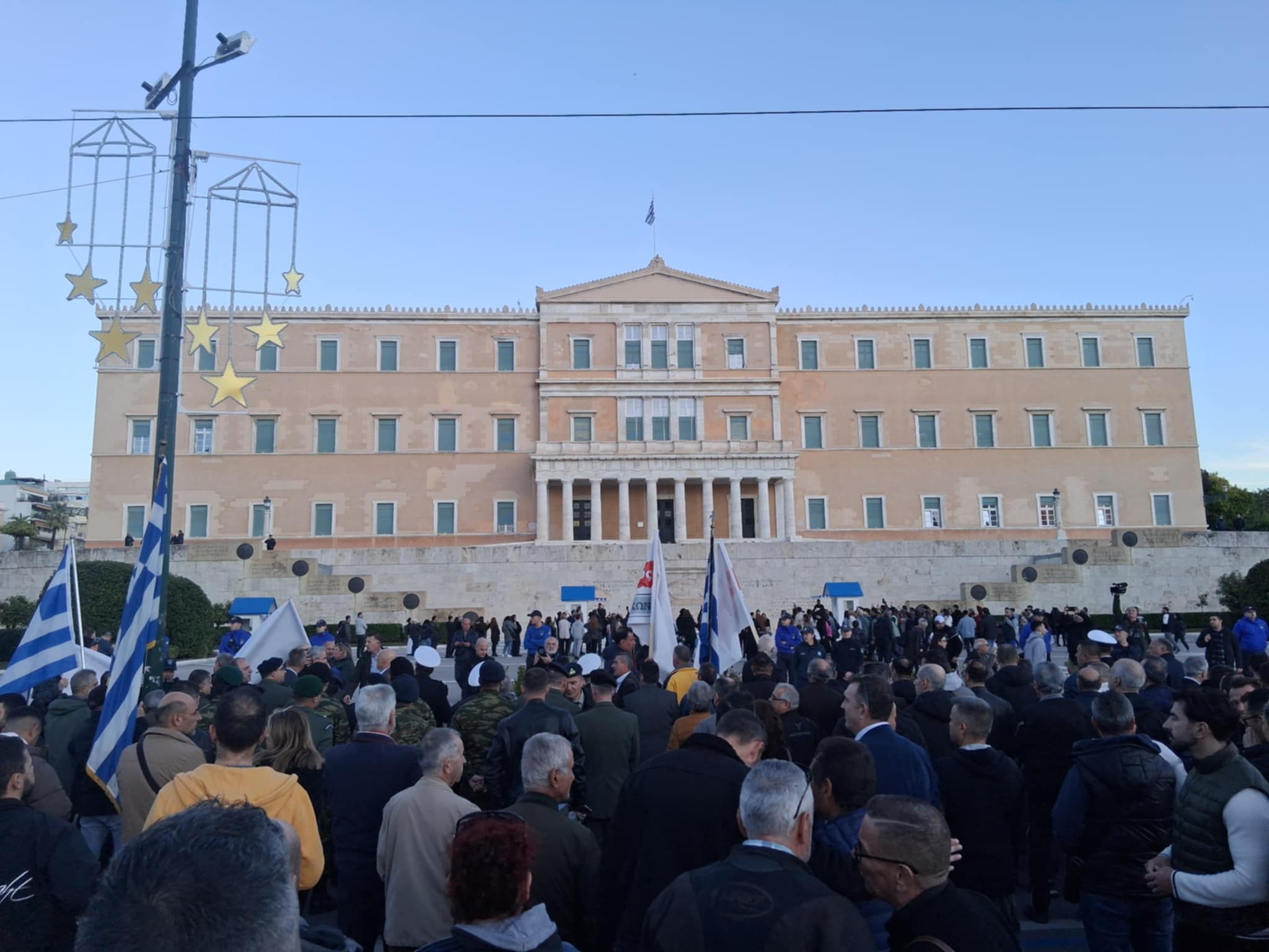 Στρατιωτικοί: ΟΧΙ στο πολυνομοσχέδιο διάλυσης των Ενόπλων Δυνάμεων ...